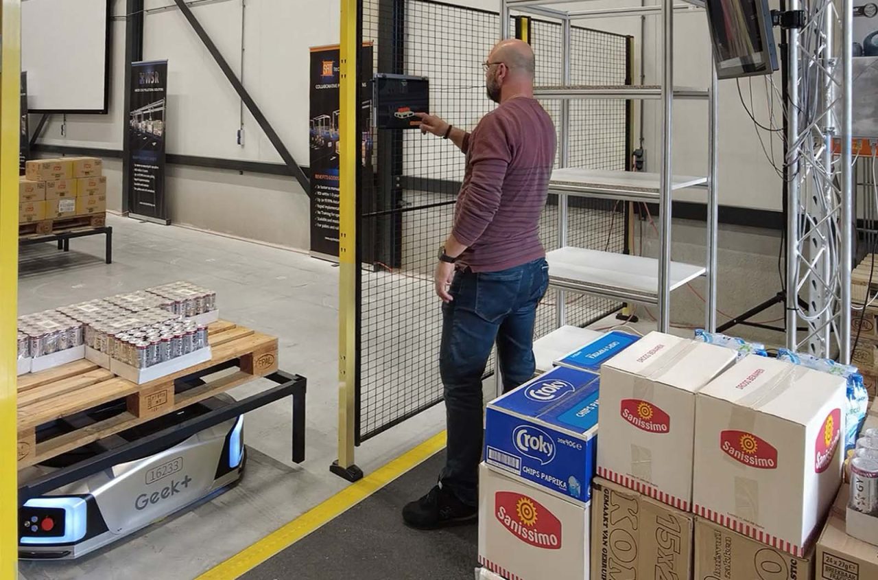 Mixed Palletizing - Reis Robotics